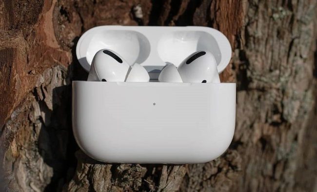 One AirPod Not Charging Easy Steps To Fix This Problem Faster one-airpod-not-charging-easy-steps-to-fix-this-problem-faster
